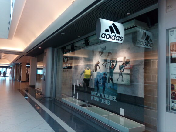 Adidas - Centro Commerciale Vulcano