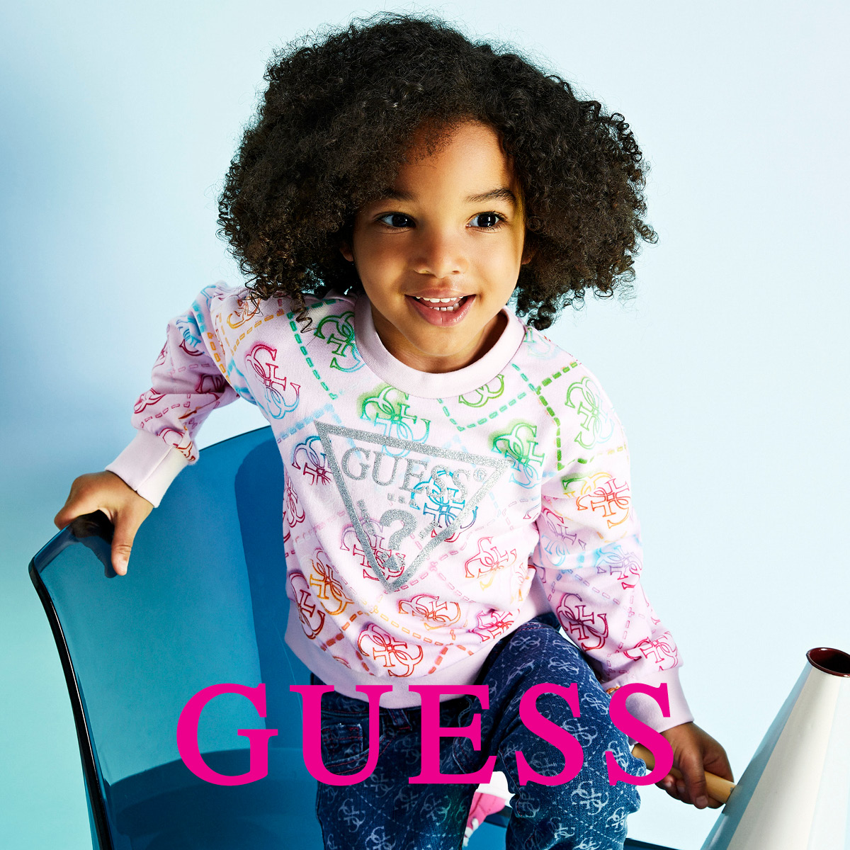 La nuova stagione Autunno-Inverno di GUESS Kids - Centro Commerciale ...